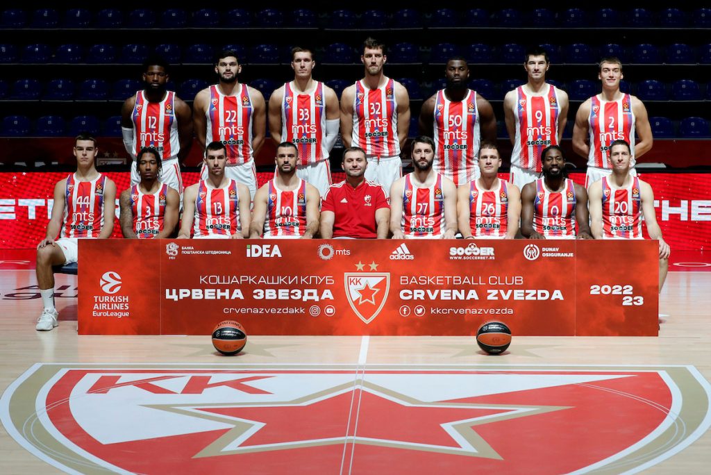 BENE, SRBINE! Novi igrač Crvene zvezde oduševio "delije"... Slika dana ...